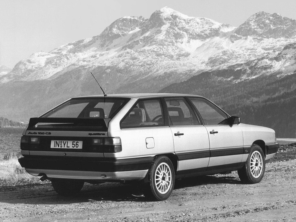 Audi 100 a été le nom de quatre générations d'automobiles du segment H.