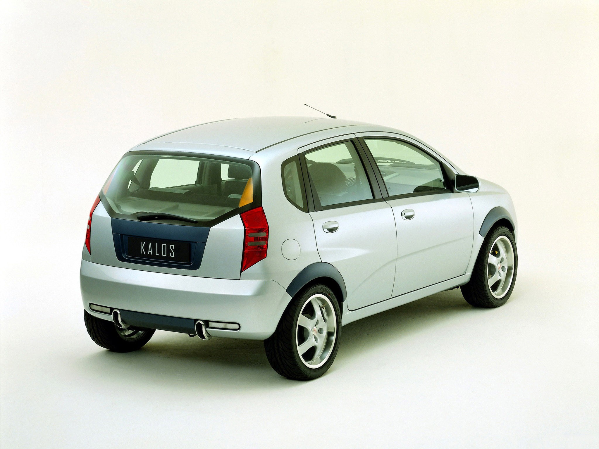 Daewoo Constructeur Automobiles Sud-Coréen créé en 1937 - Photoscar