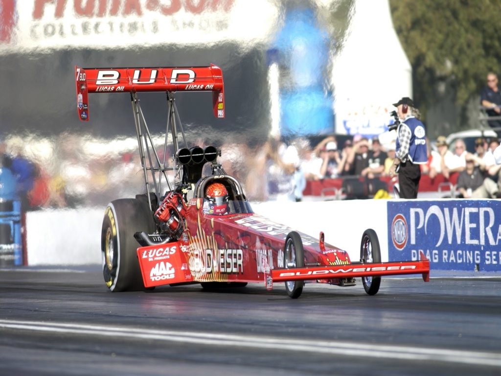 Dragsters NHRA : Quand la mécanique rencontre l'adrénaline pure