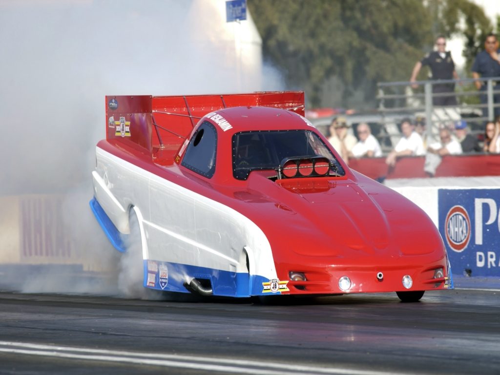 Dragsters NHRA : Quand la mécanique rencontre l'adrénaline pure