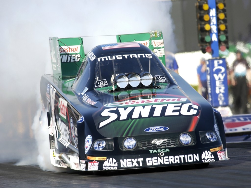 Dragsters NHRA : Quand la mécanique rencontre l'adrénaline pure