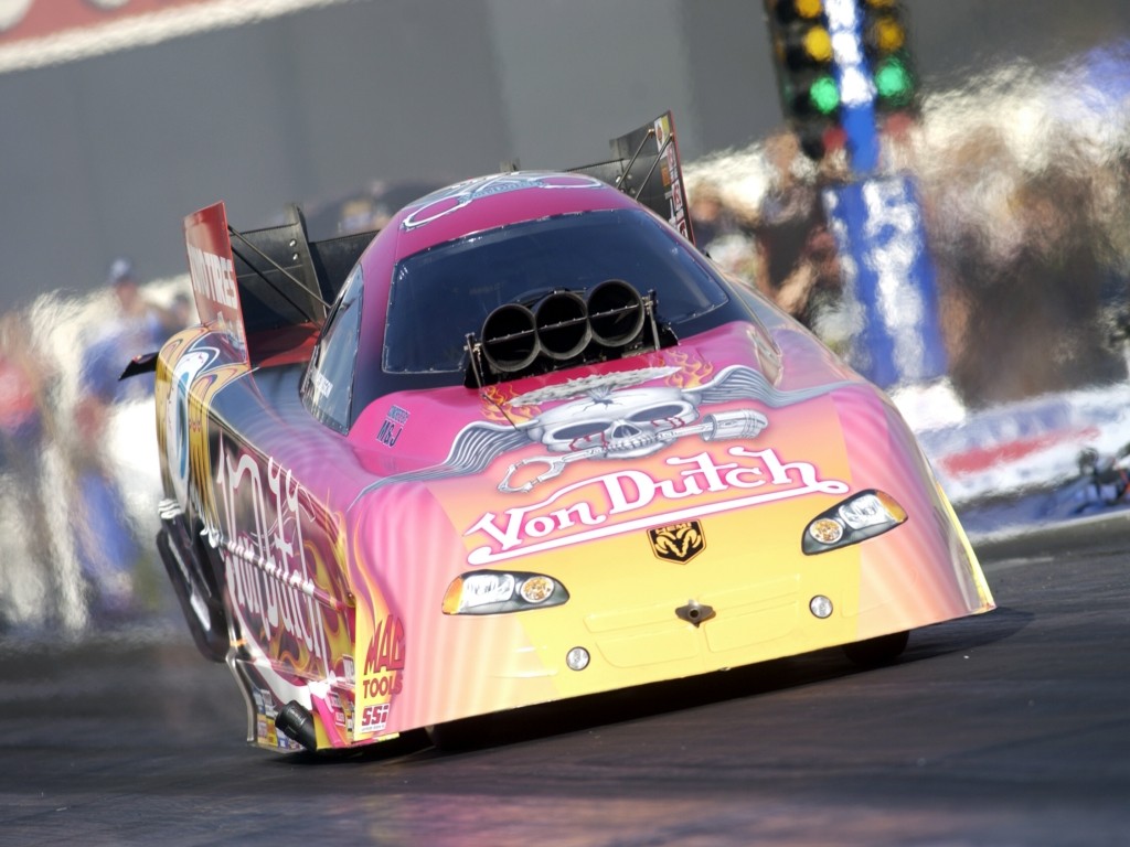 Dragsters NHRA : Quand la mécanique rencontre l'adrénaline pure