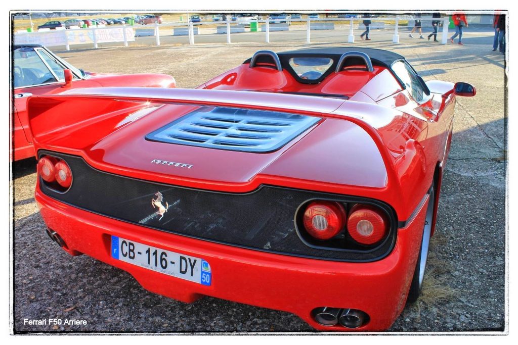 Ferrari F50 : Moteur V12 de 527 ch - La F50 voiture légendaire