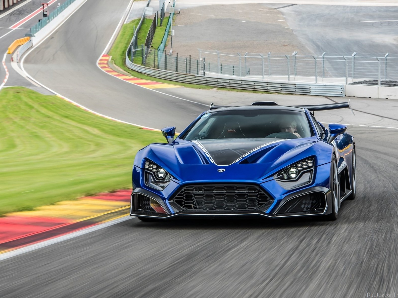 Zenvo TSR-S 2019 - Moteur V8 de 5,8 litres de 1 195 chevaux - Photoscar