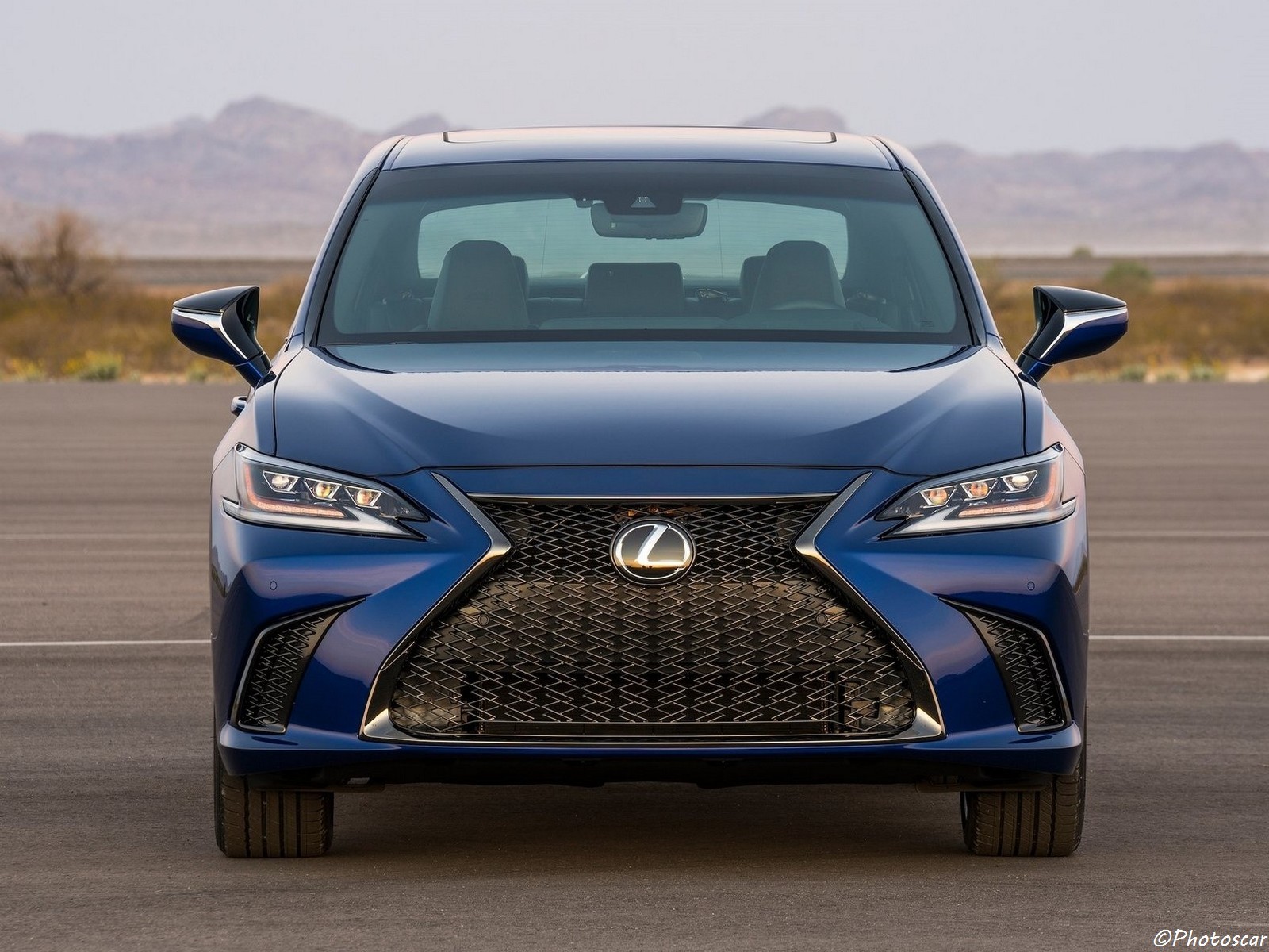 La Lexus ES 2019 fait ses débuts avec une plus grande taille - Photoscar