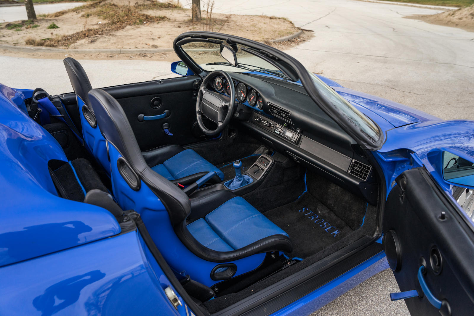 La Porsche Strosek 964 Speedster a été achevée le 4 juin 1993 - Photoscar