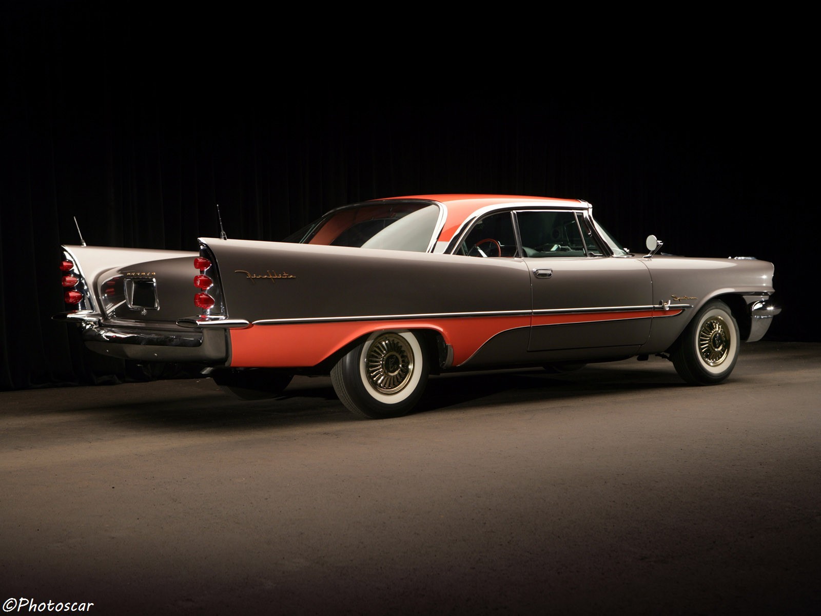 DeSoto Fireflite modèle phare de la marque Américaine - Photoscar