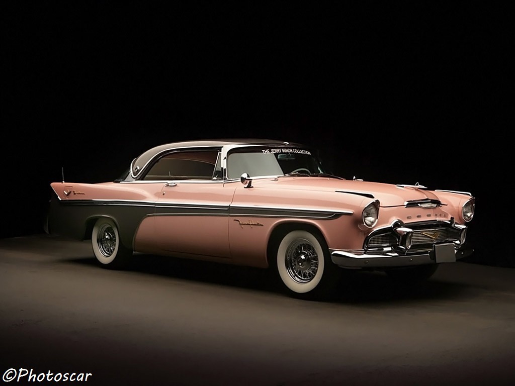 DeSoto Fireflite modèle phare de la marque Américaine - Photoscar