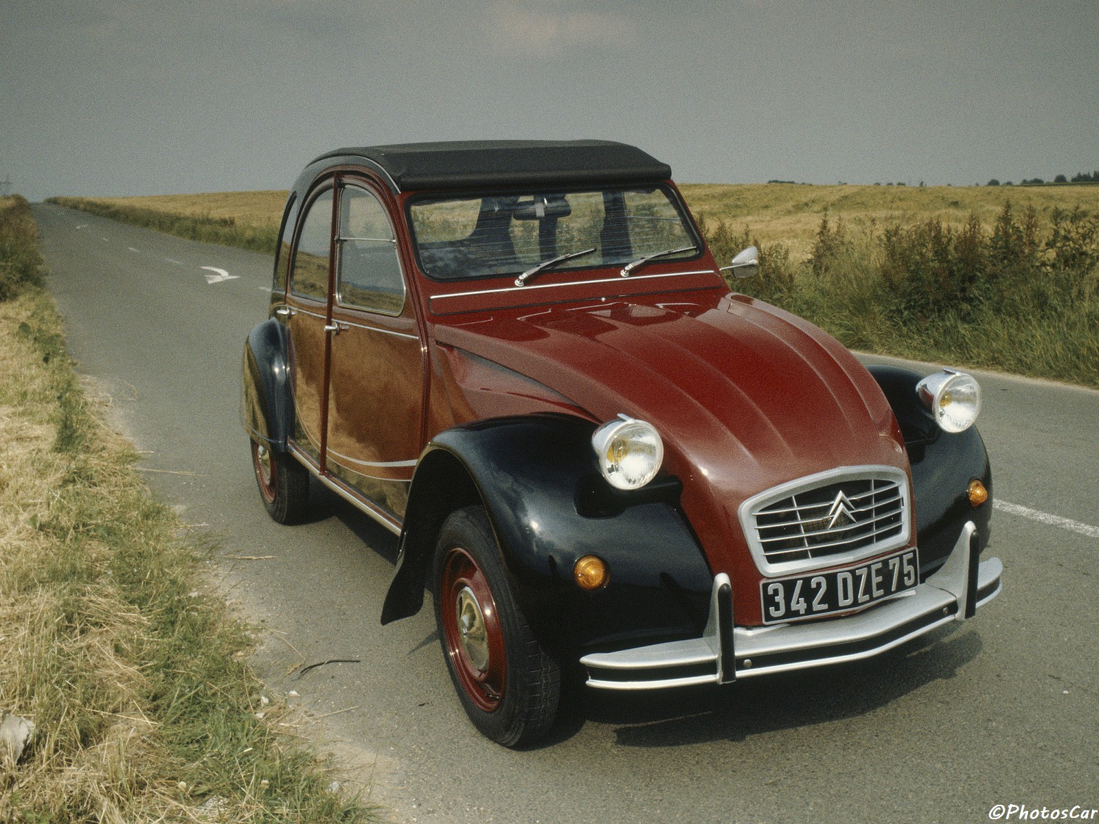 La Citroen 2CV est l’une des grandes voitures cultes du XXe siècle