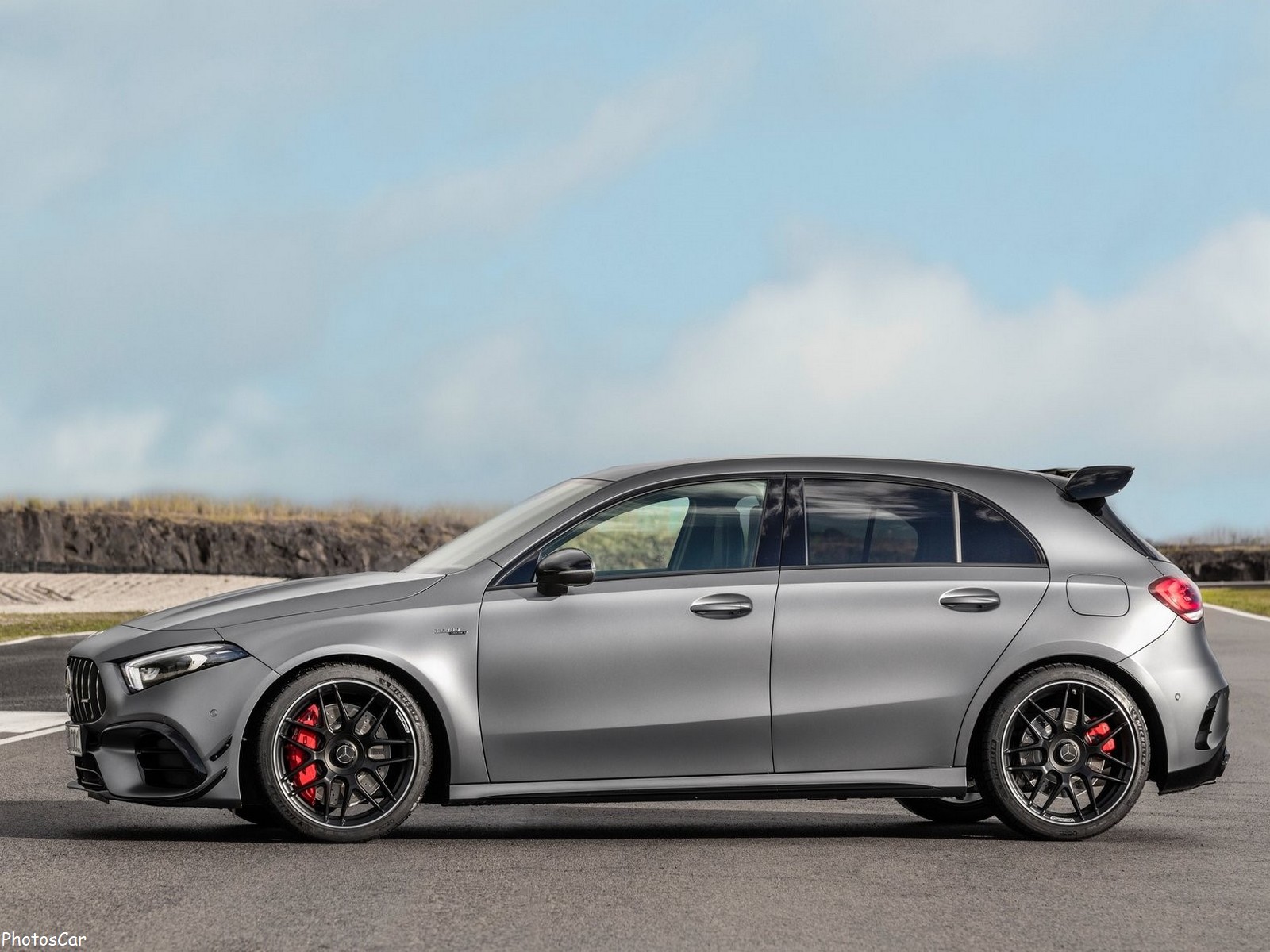 Mercedes AMG A45 2020 - Une silhouette élégante et dynamique