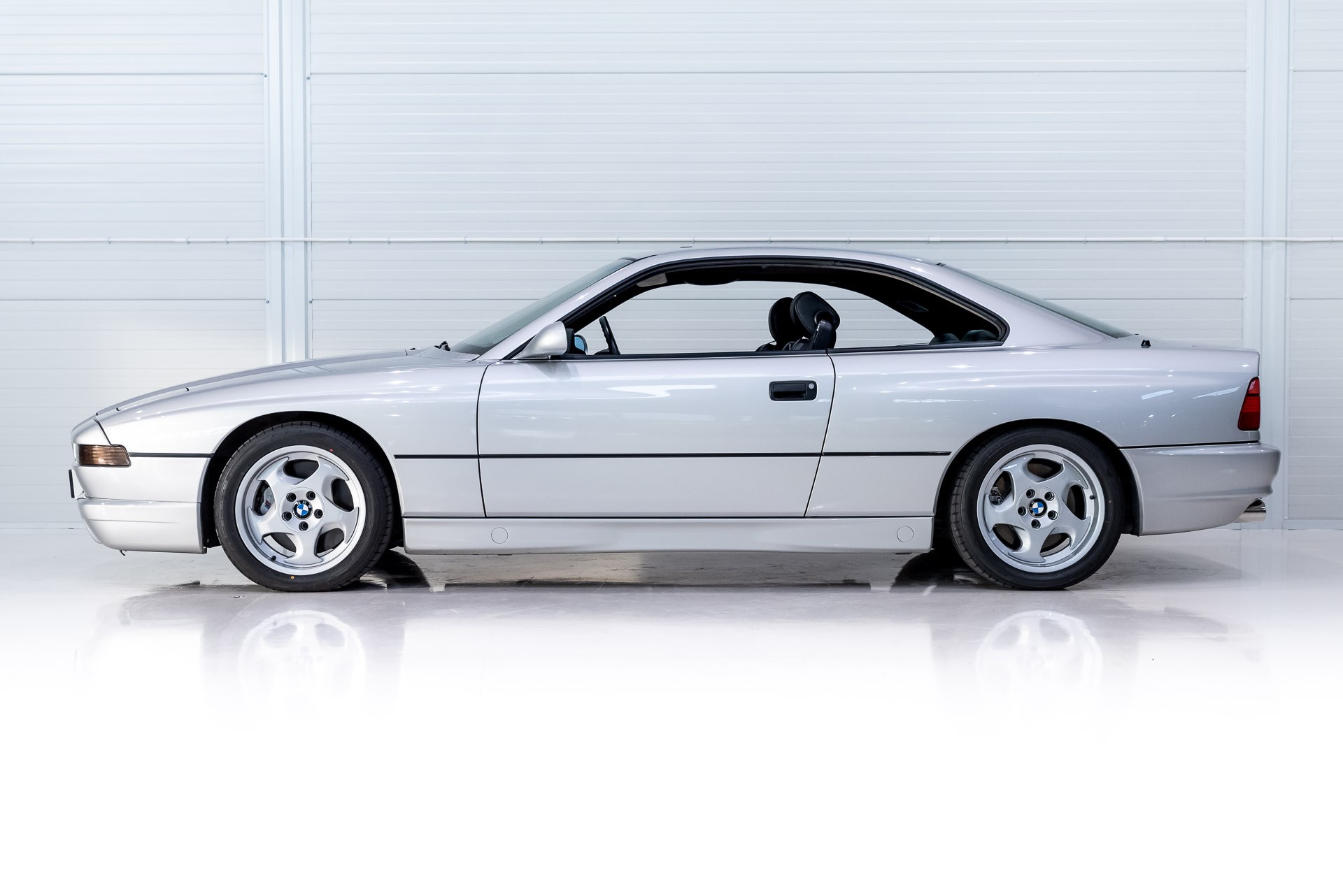 BMW 850 CSI 1992 - Elle a un puissant et prestigieux moteur V12 - Photoscar