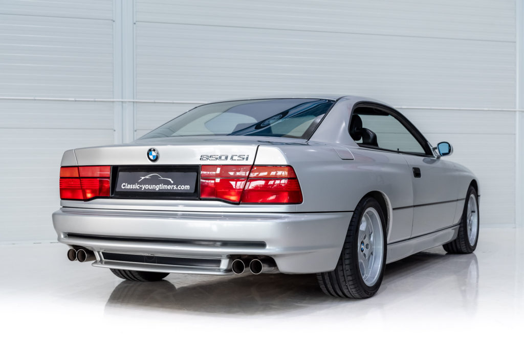 BMW 850 CSI 1992 - Elle a un puissant et prestigieux moteur V12 - Photoscar