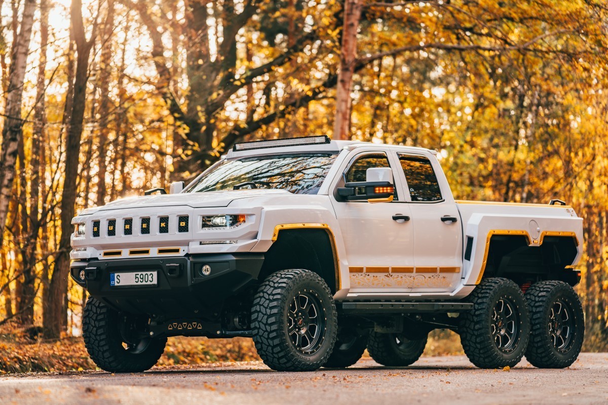 Bureko 6x6 Pickup 2020 - Un Chevy Silverado 6x6 avec 1200 HP