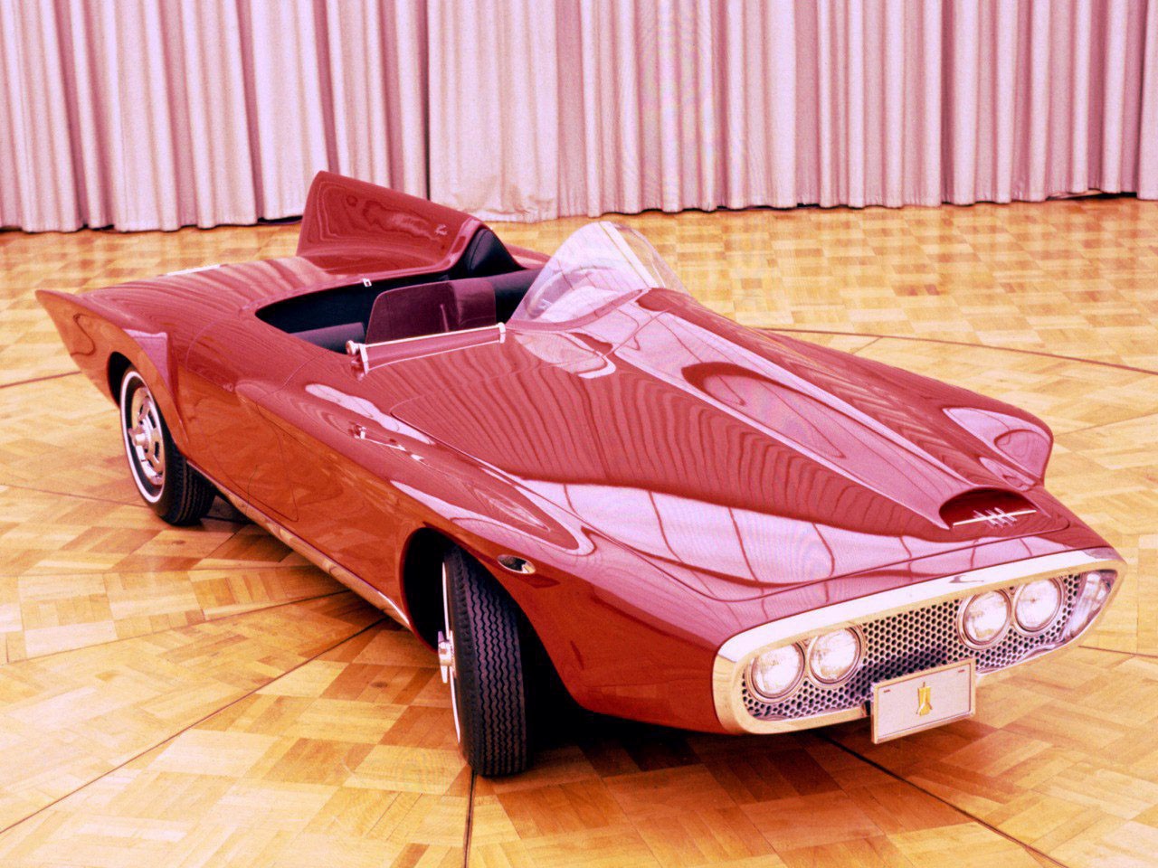 Plymouth XNR concept 1960, superbe conception Virgil Exner - Photoscar