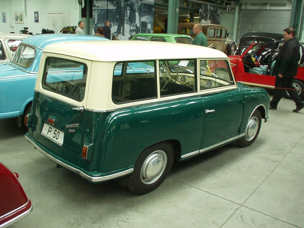 Trabant produite entre 1957 et 1990 par l’usine est-allemande AWZ