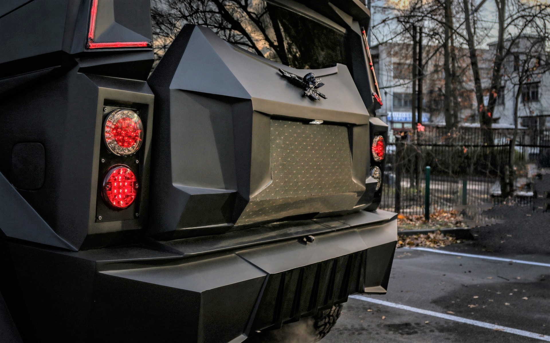 Dartz Prombron Black Stallion 2019 - Mélange SUV de l'armée