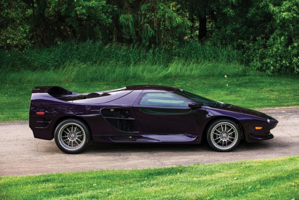 Vector M12 - La voiture a été basée sur la Lamborghini Diablo