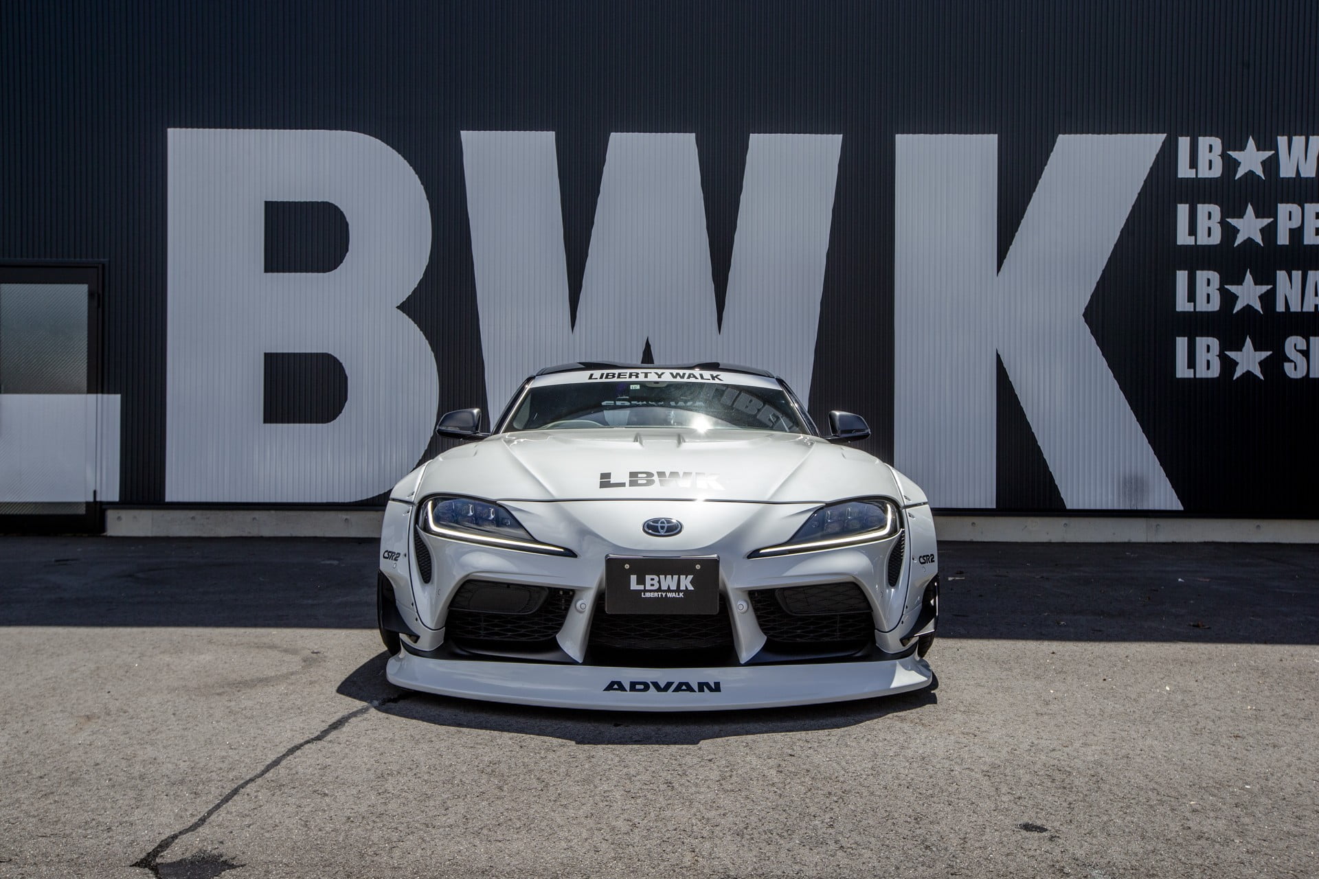 Liberty-Walk Toyota Supra A90 2020 - Un kit de carrosserie large