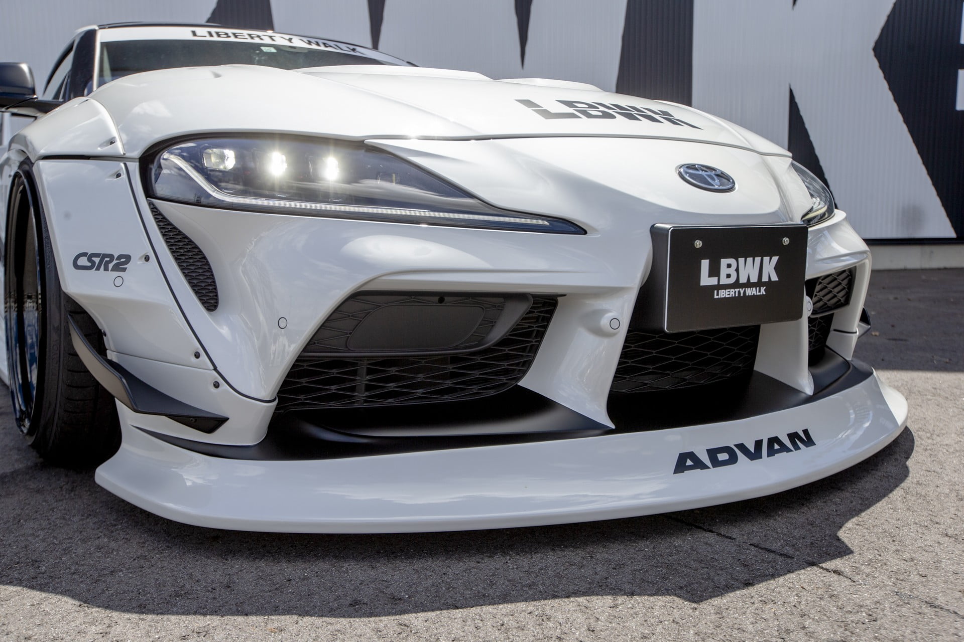 Liberty-Walk Toyota Supra A90 2020 - Un kit de carrosserie large