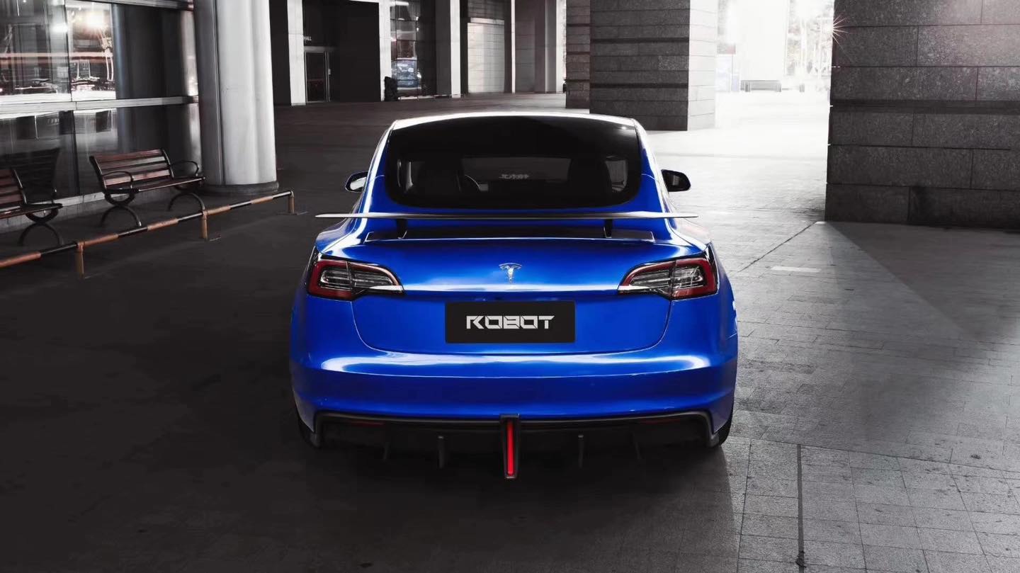 Tesla Model 3 Robot Craftsman 2021 en fibre de carbone - Photos