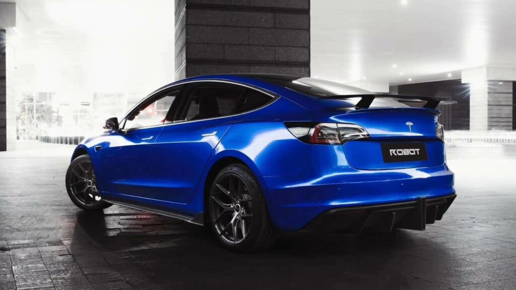 Tesla Model 3 Robot Craftsman 2021 en fibre de carbone - Photos