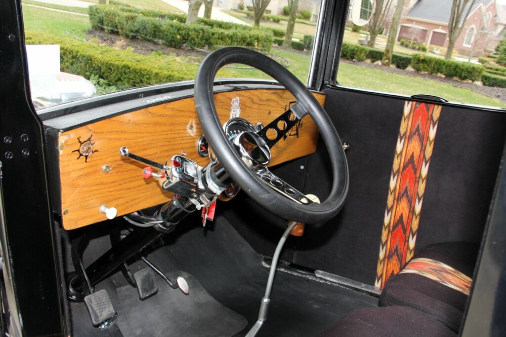 Ford Model T Street Rod 1926 - Un design unique et élégant - Photoscar