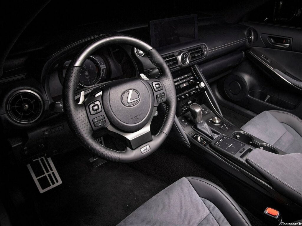 Lexus IS 500 Launch Edition 2022 - L'art de la performance raffinée