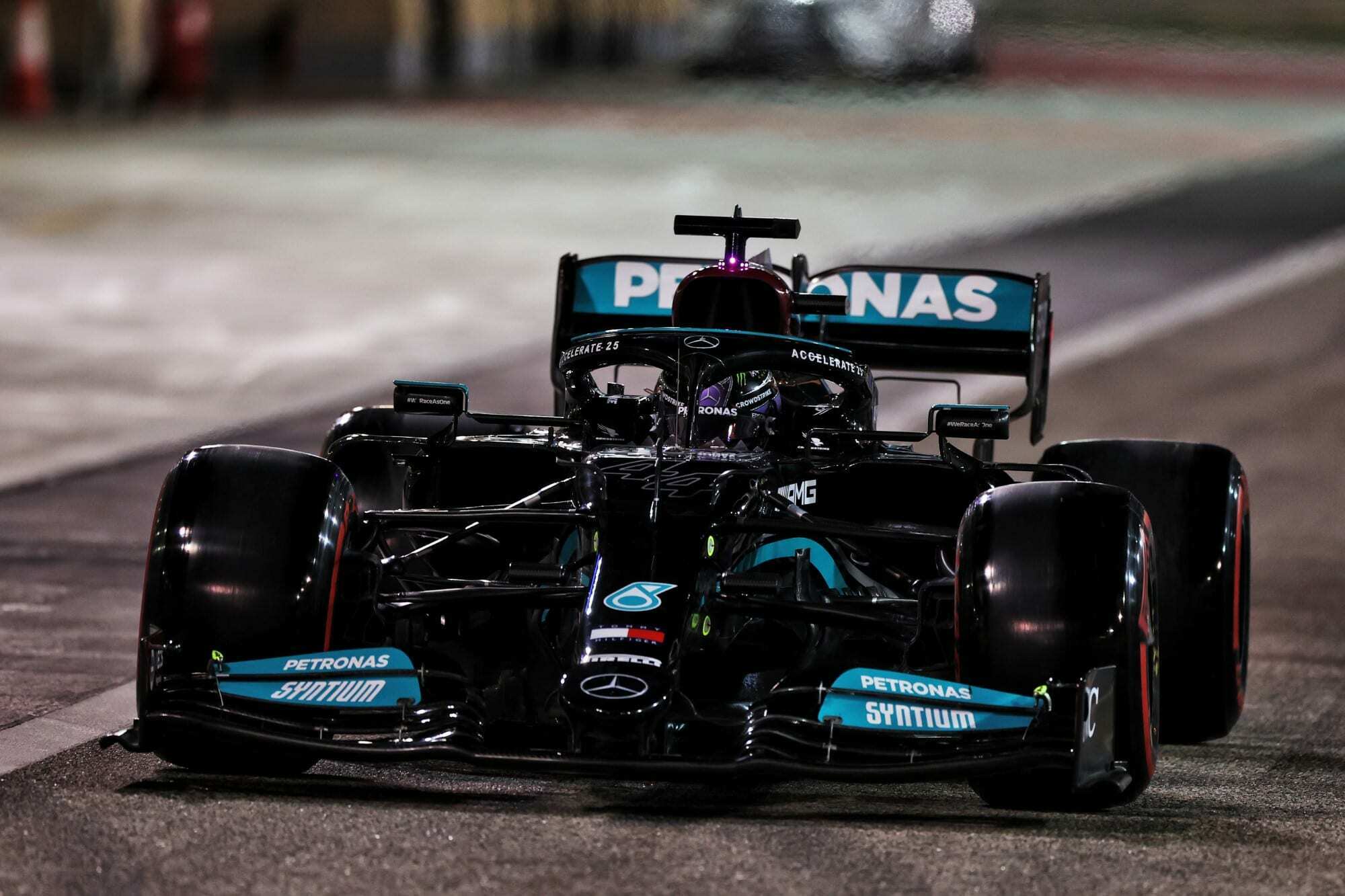 Mercedes W12 F1 2021 - Elle arbore une livrée similaire à celle de la W11