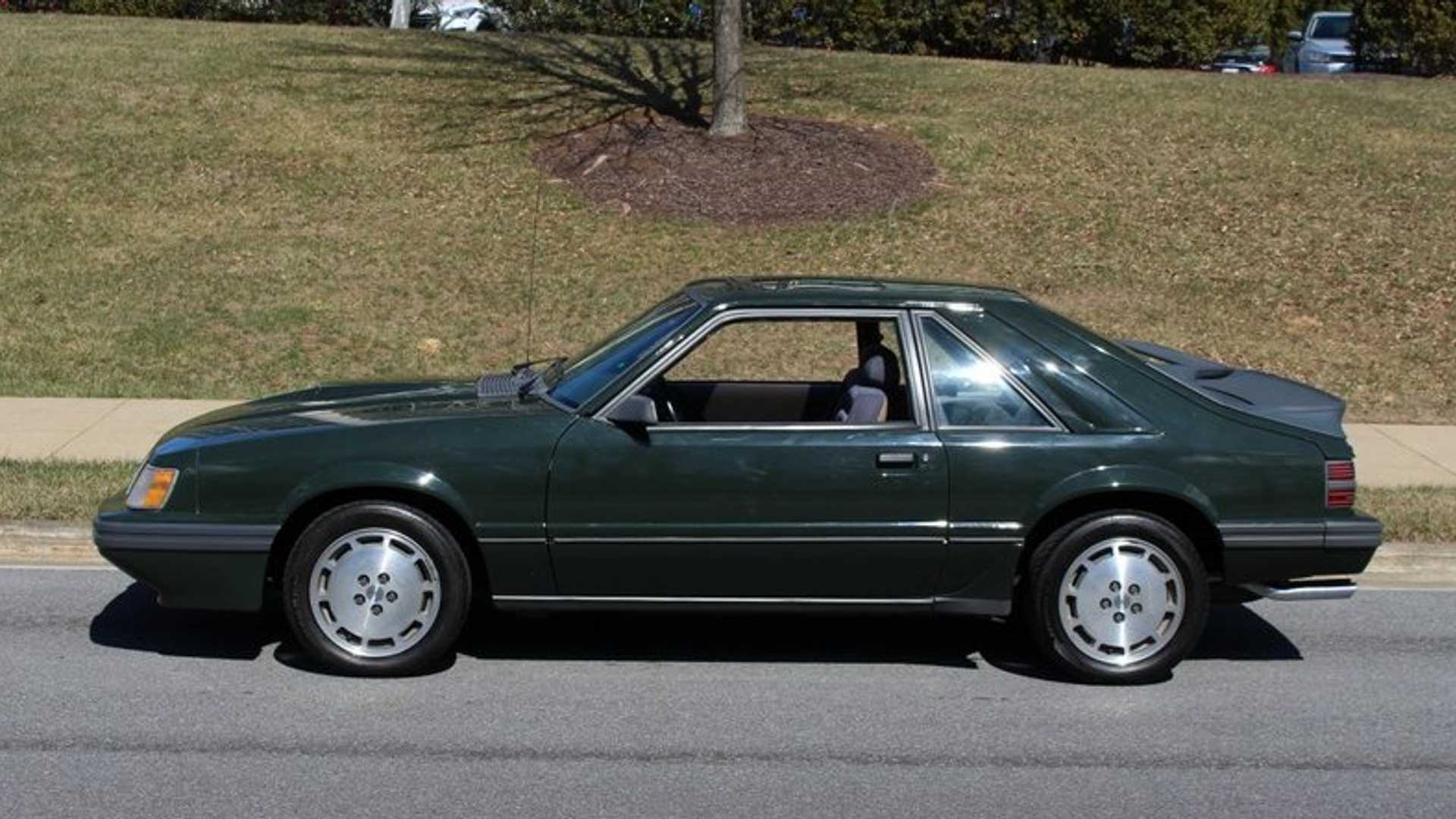 Ford Mustang SVO - SVO signifie Special Vehicle Operations Department