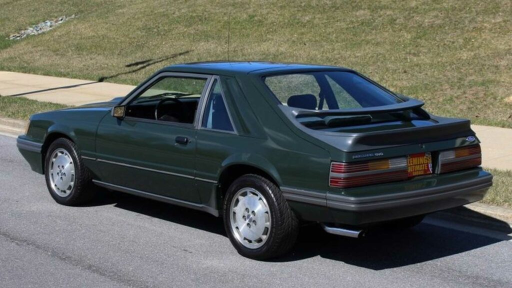 Ford Mustang SVO - SVO signifie Special Vehicle Operations Department