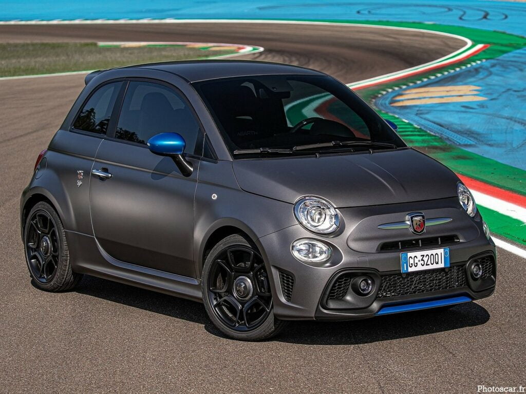 Fiat F595 Abarth 2022 - Elle célèbre son implication en Formule 4