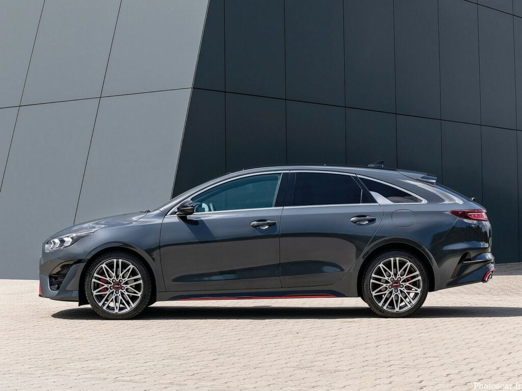 Kia ProCeed GT 2022 - Ce modèle conjugue des lignes athlétiques - Photoscar