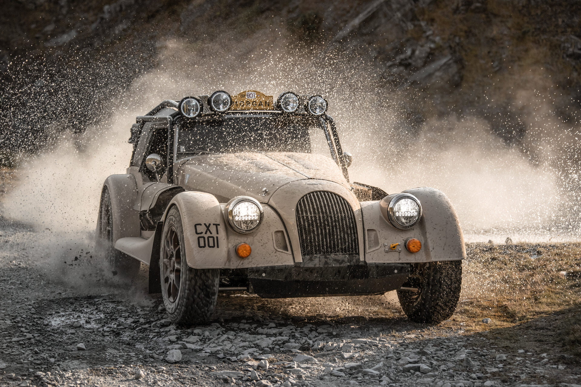 Morgan Plus Four CXT 2021 - Voiture de sport prête pour le rallye