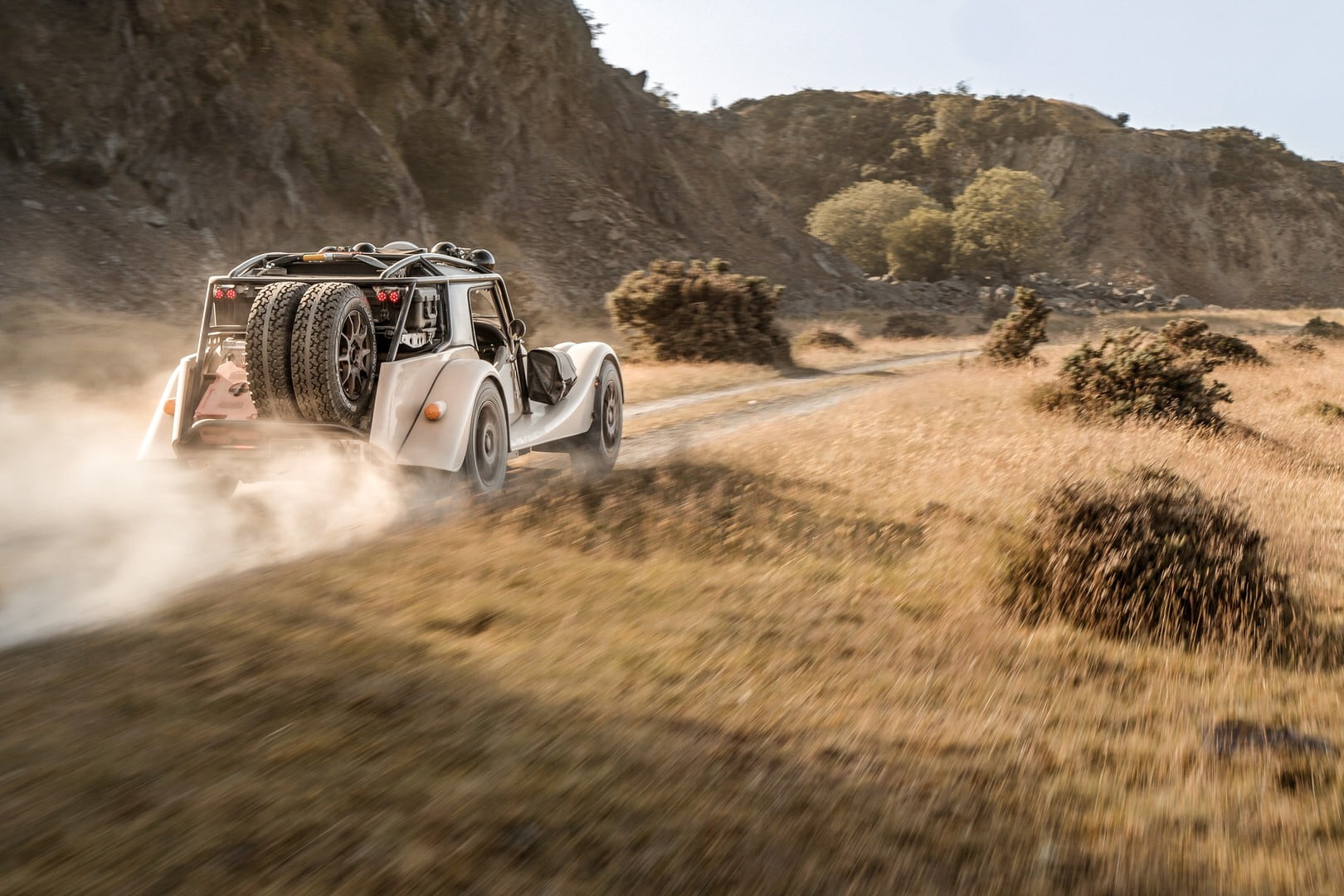 Morgan Plus Four CXT 2021 - Voiture de sport prête pour le rallye