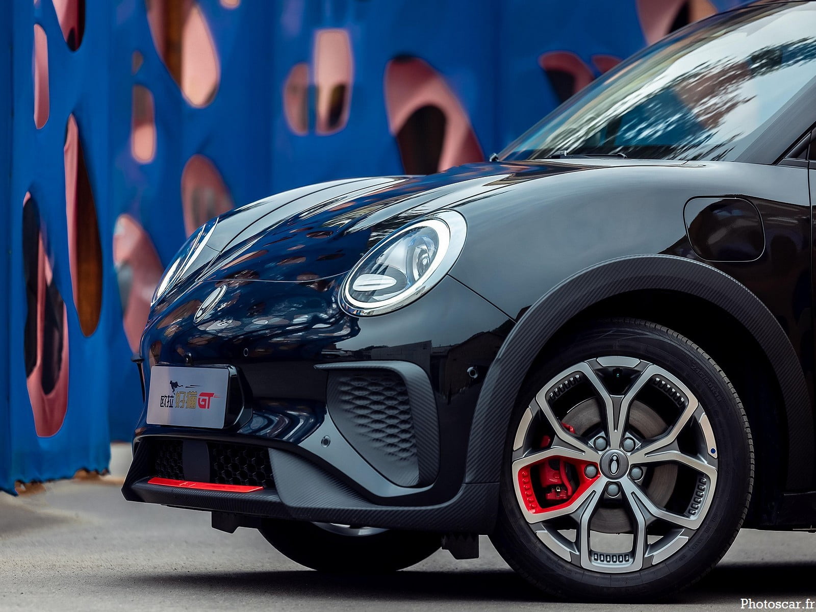 ORA Good Cat GT 2022 - Elle a des éléments de style rétrofuturistes