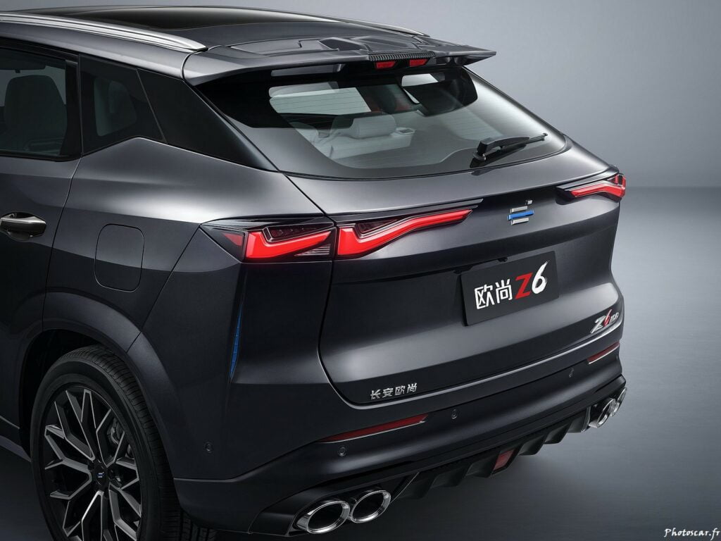 Changan Auchan Z6 2022 - Performance et sécurité au quotidien.