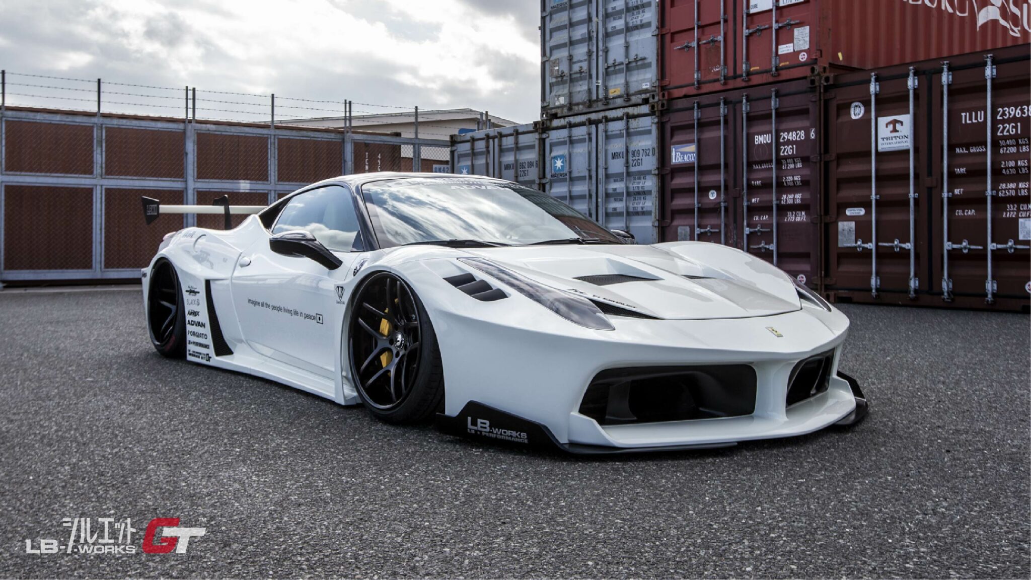 LB Silhouette WORKS 458 GT - Customisée par Liberty Walk