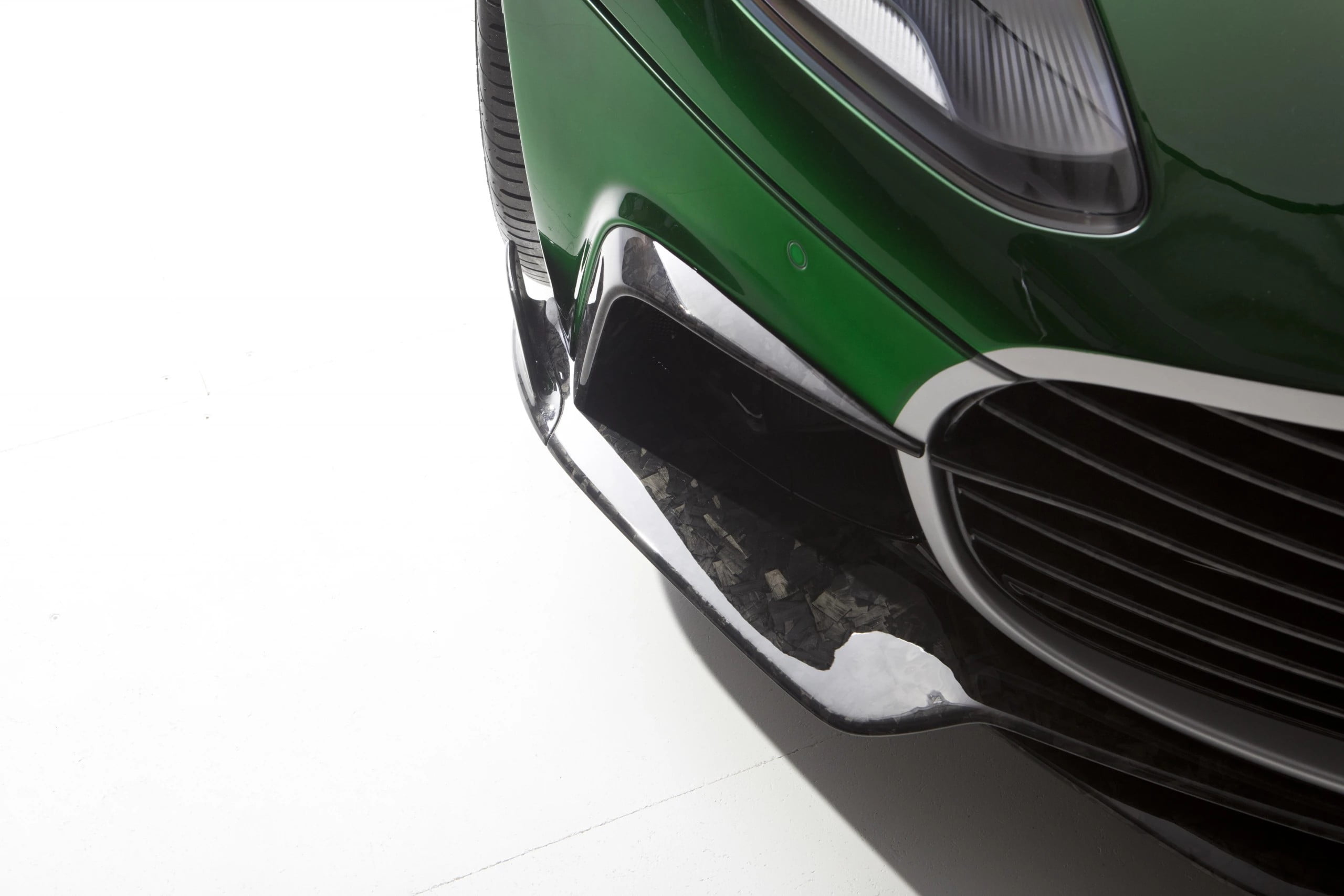 Mansory Aston Martin DB11 Cyrus 2020 - Caractère plus sportif