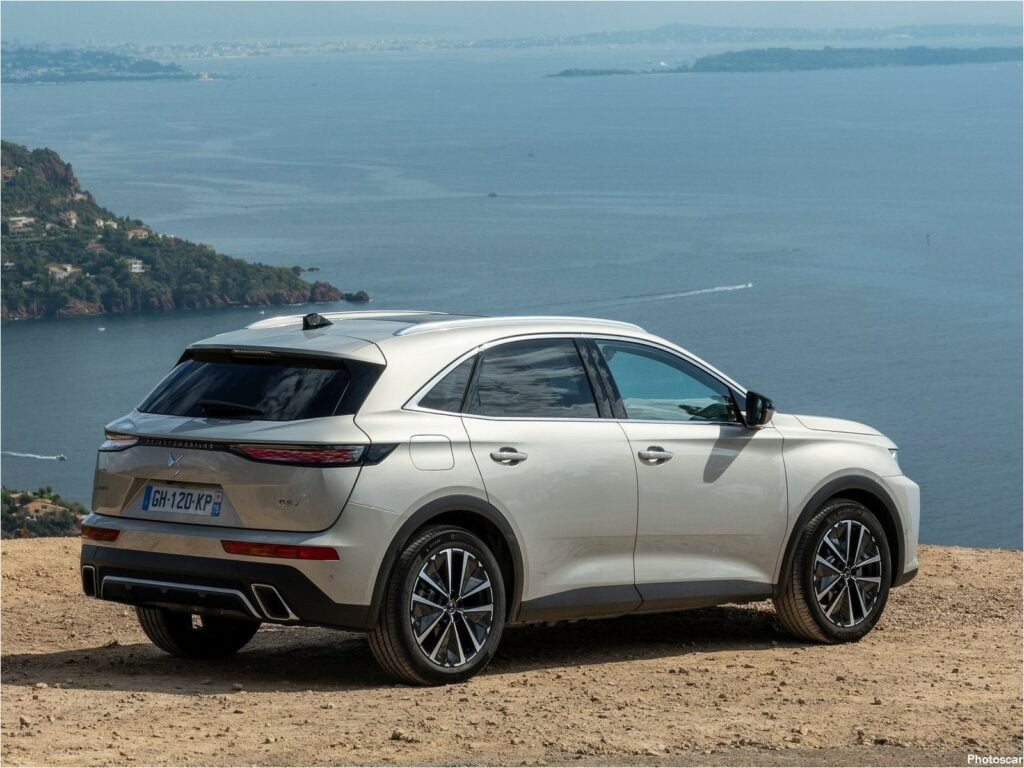 DS7 2023 - SUV raffiné avec des lignes élégantes et dynamiques - Photoscar