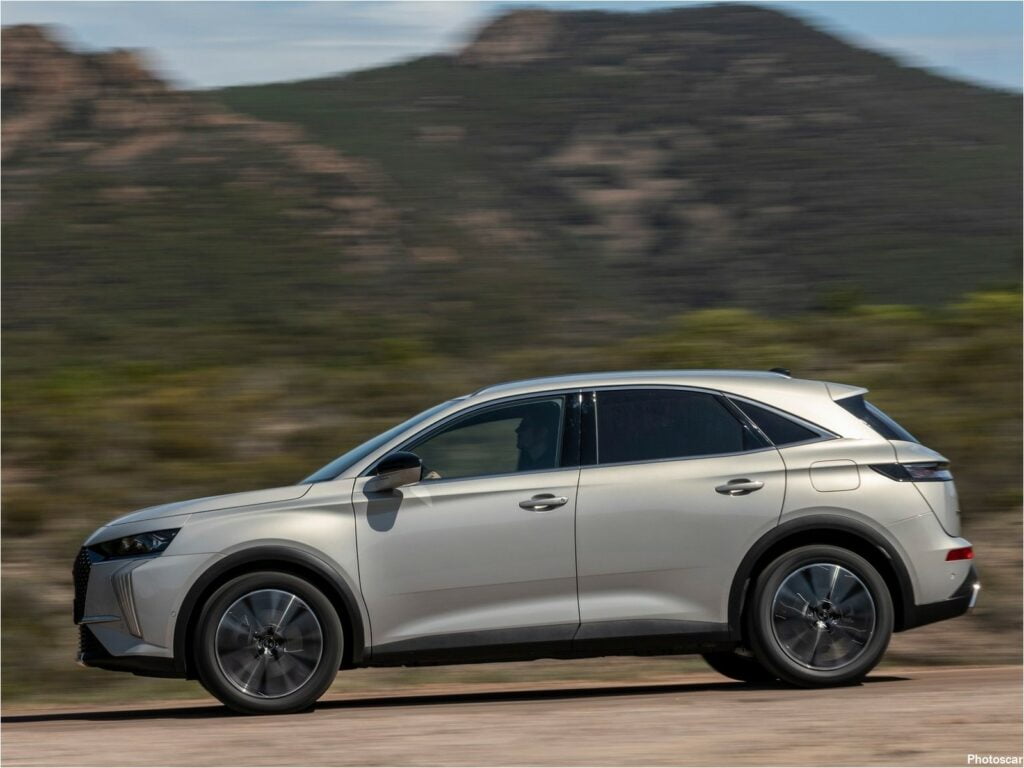 DS7 2023 - SUV raffiné avec des lignes élégantes et dynamiques - Photoscar