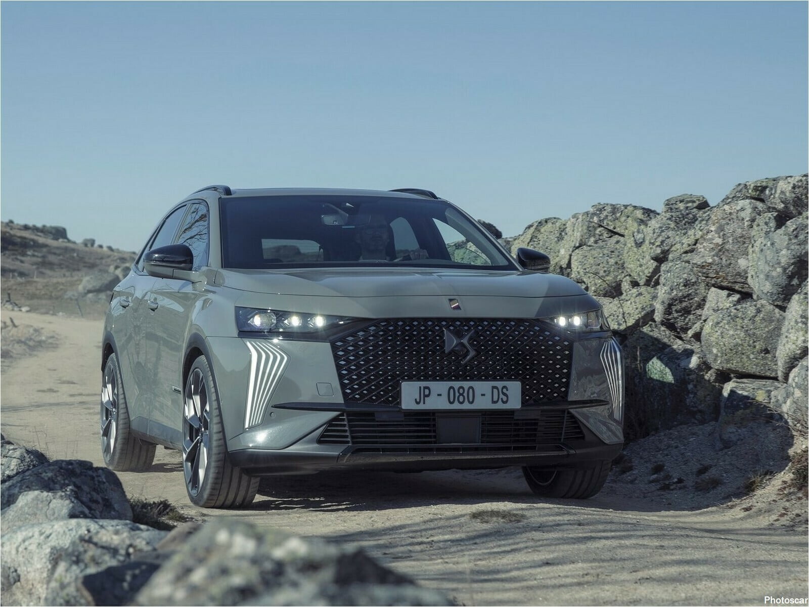 DS7 2023 - SUV raffiné avec des lignes élégantes et dynamiques - Photoscar