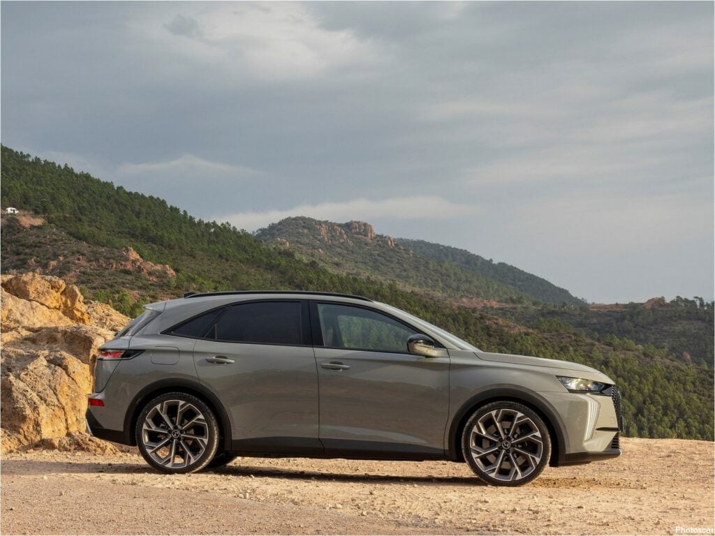 DS7 2023 - SUV raffiné avec des lignes élégantes et dynamiques - Photoscar
