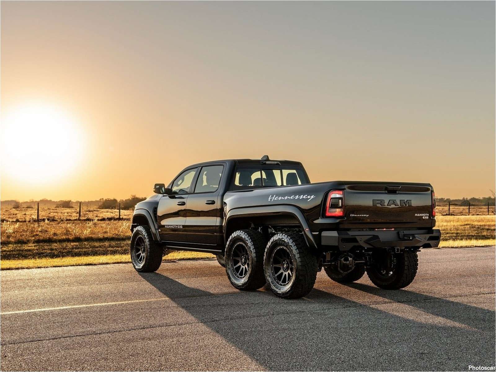 Hennessey Mammoth 1000 6x6 TRX 2022 - Plus puissant, exclusif - Photoscar Hennessey Mammoth 1000 6x6 TRX 2022 - Plus puissant, exclusif - Photoscar