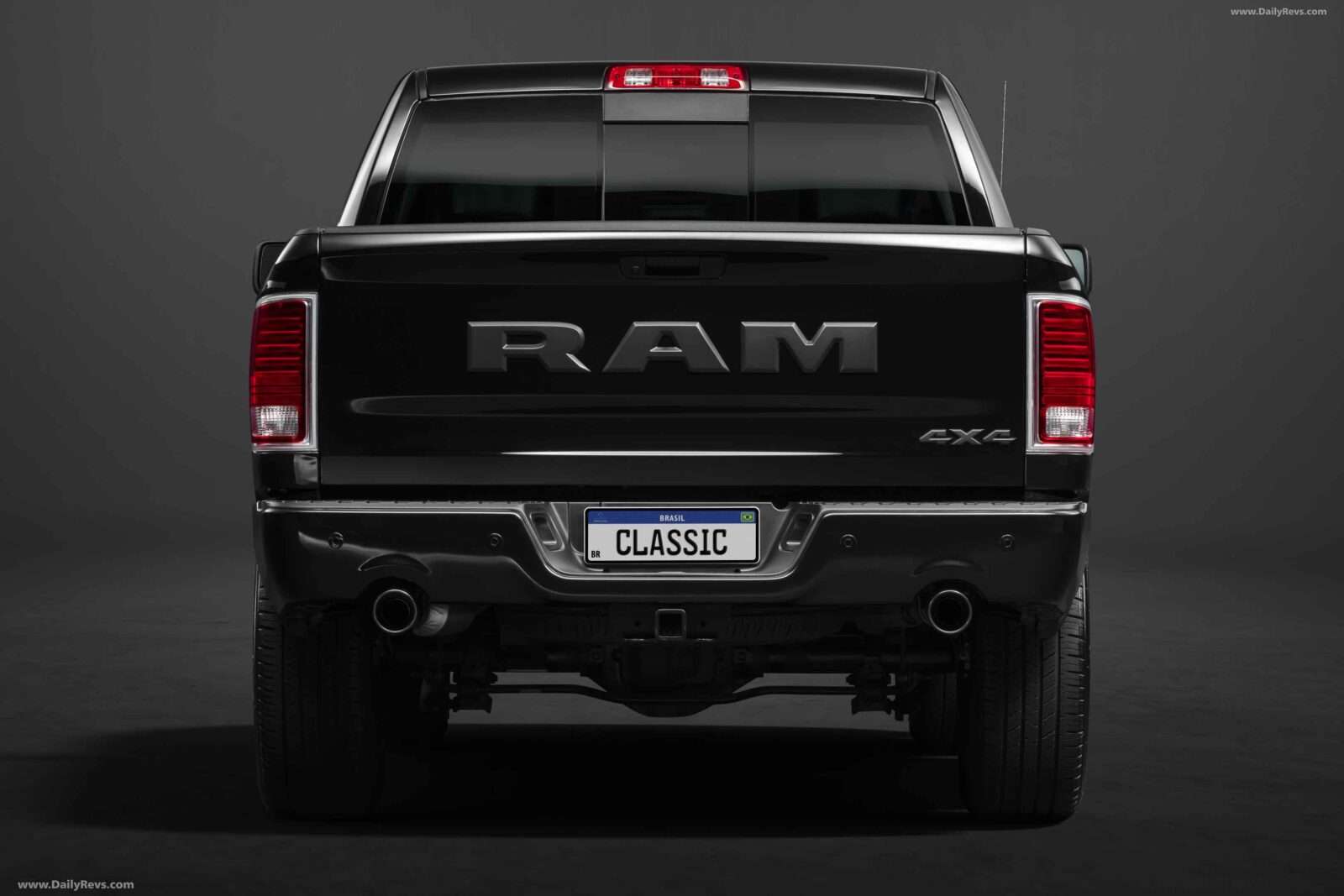 Ram Classic Night Edition 2023, force, confort, capacité et tradition ...