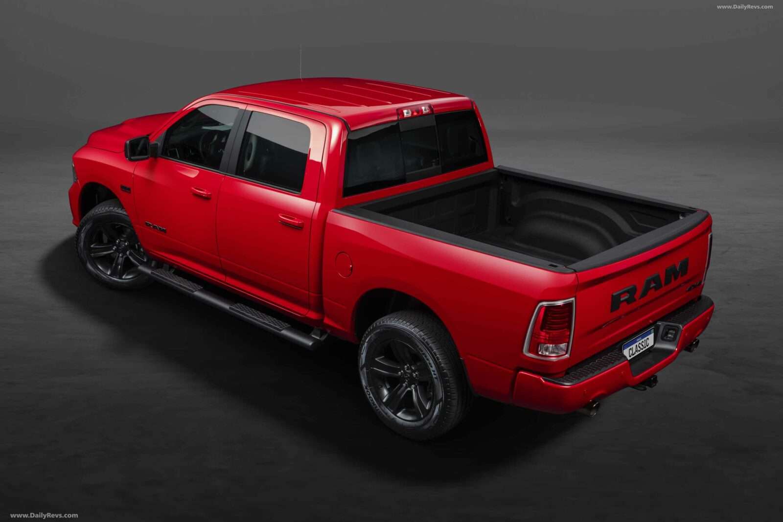 Ram Classic Night Edition 2023, force, confort, capacité et tradition ...