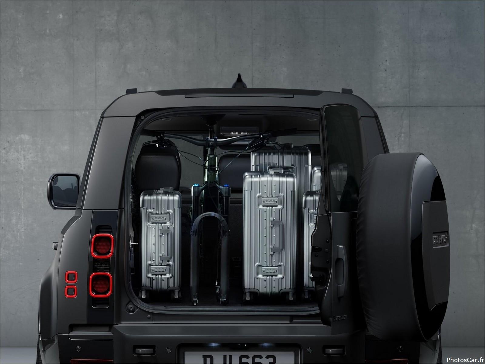 Land Rover Defender 130 Outbound 2024 - Extérieur distinctif - Photoscar