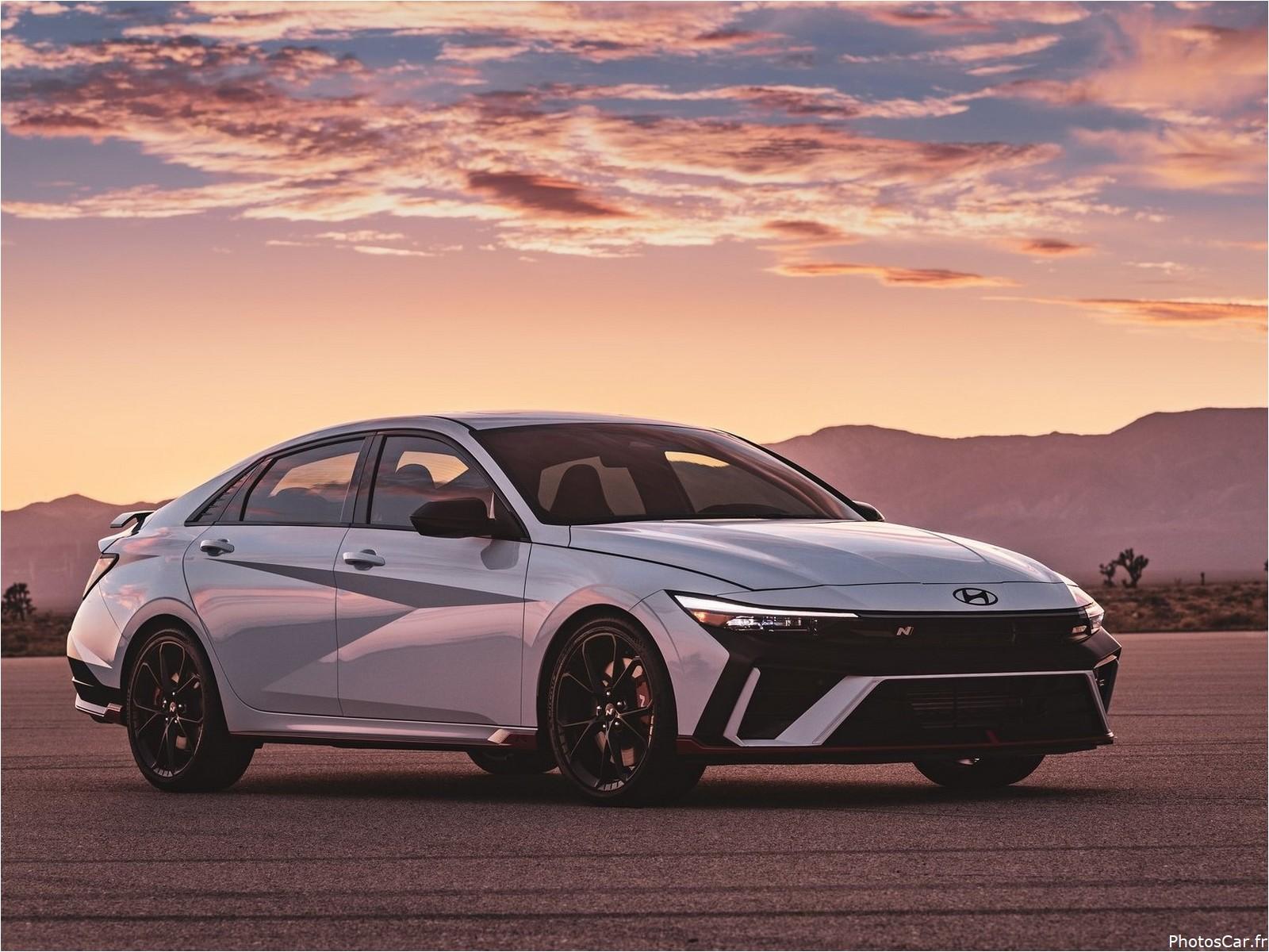 Hyundai Elantra 2024 - Élévation du design et intérieur de luxe Photoscar