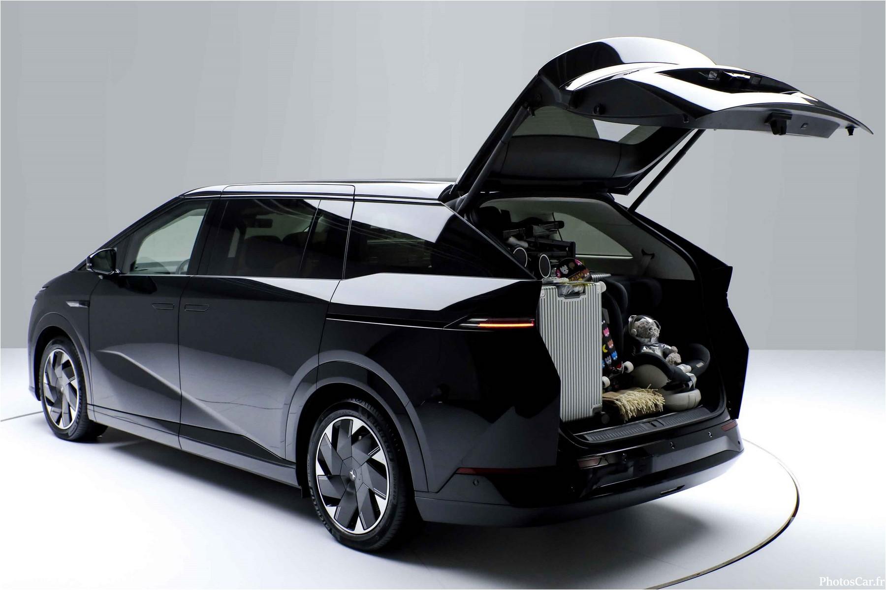 Le Xpeng X9 2024 : un van électrique abordable pour les familles ...
