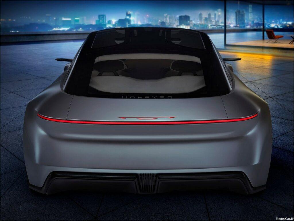 Chrysler Halcyon Concept 2024 - Un design épuré et minimaliste - Photoscar