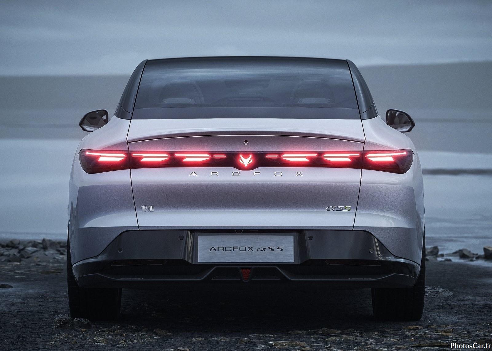 BAIC ArcFox Alpha S5 2025 : Un design extérieur élégant et sportif